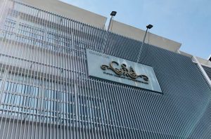 CSA Aluminium Trackless Folding Gate Malaysia – Custom Design Specialist